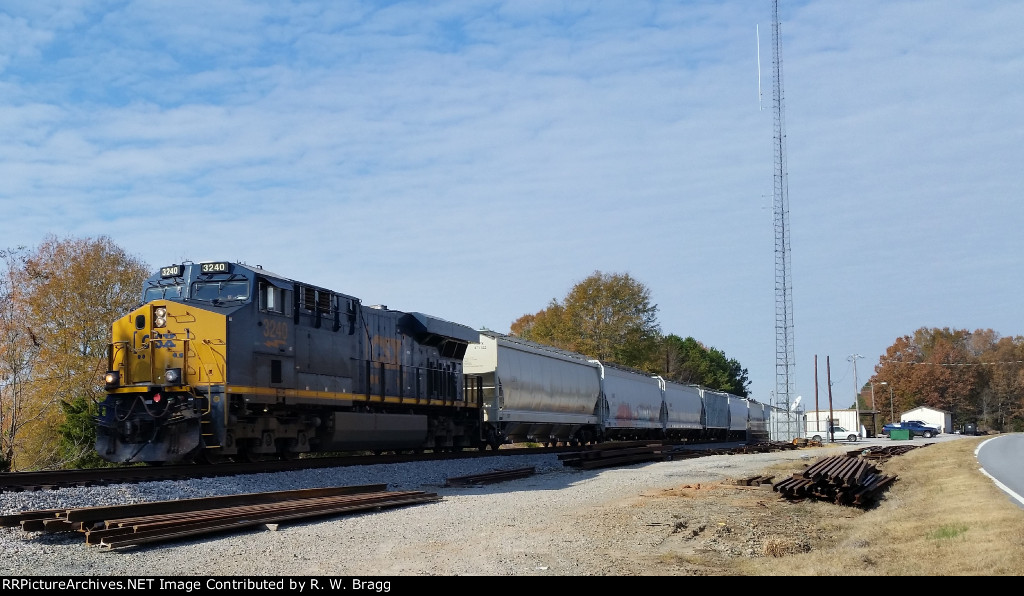 CSX 3240 (ES44AC-H)